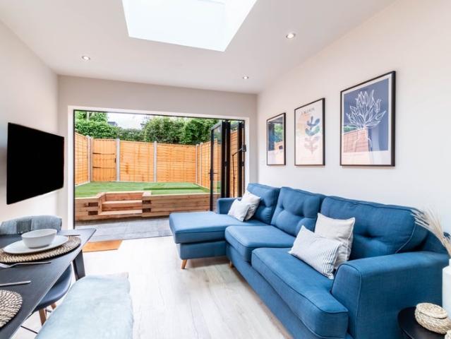 Room at Greenford Avenue, Greater London