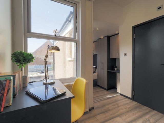 Room at Greenhill Road, Greater London