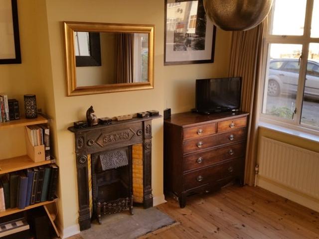 Room at Greenock Road, Greater London