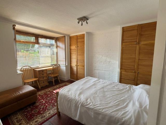 Room at Greenway Park, Bristol
