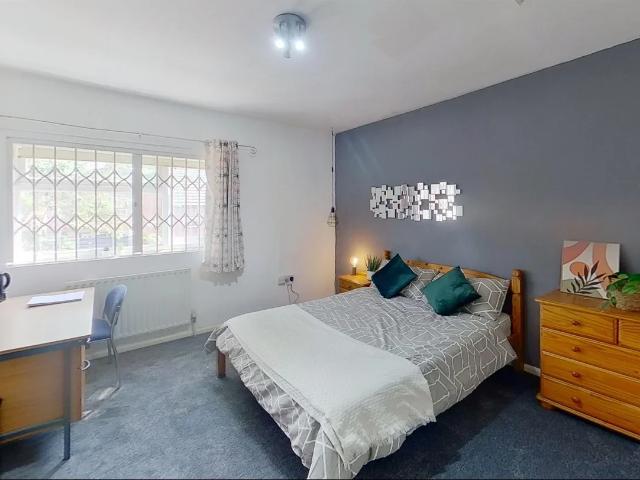 Room at Gregory Boulevard, Nottingham