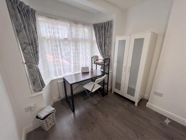 Room at Gresham Road, Greater London