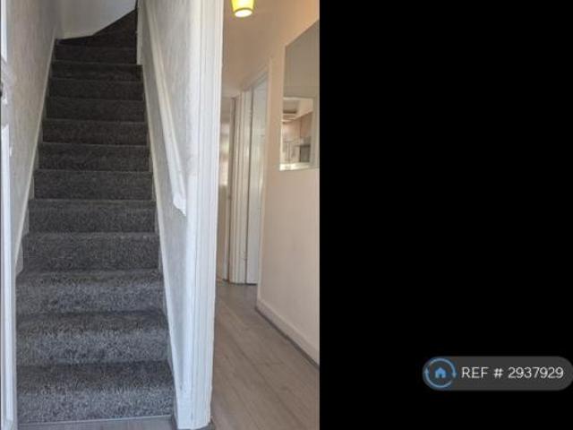 Room at Gresham Road, Greater London