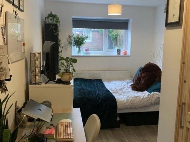 Room at Greville Road, Bristol