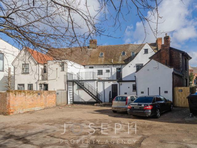 Room at Grimwade Street, Ipswich