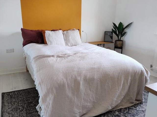 Room at Griggs Approach, Greater London