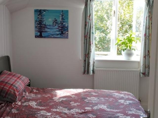 Room at Groom Close, Greater London
