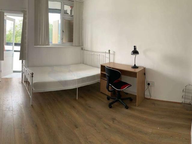 Room at Groom Street, Manchester