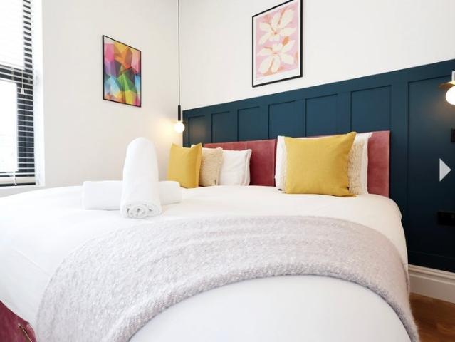 Room at Grosvenor Road, Bristol