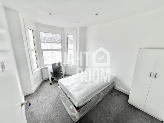 Room at Grosvenor Road, Greater London