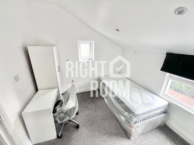 Room at Grosvenor Road, Greater London