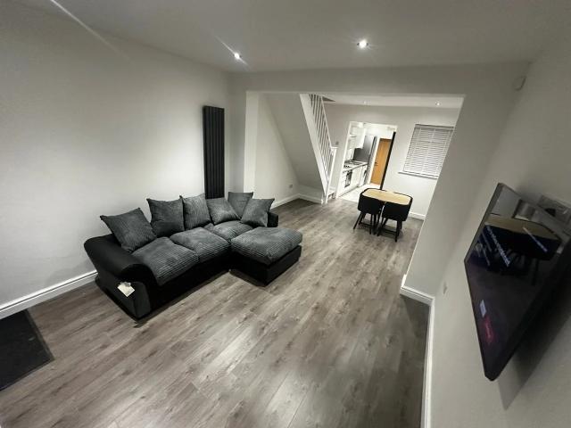 Room at Grosvenor Road, Liverpool