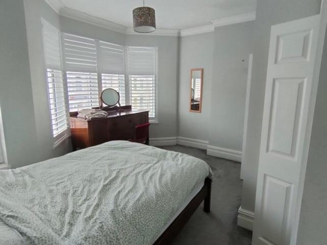 Room at Grosvenor Street, Cardiff