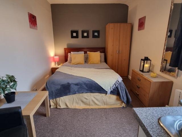 Room at Grosvenor Street, Kearsley