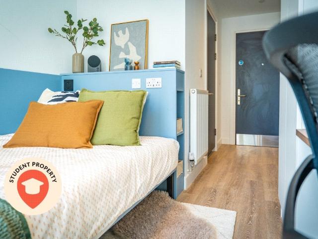 Room at Grove Park Avenue, Bristol
