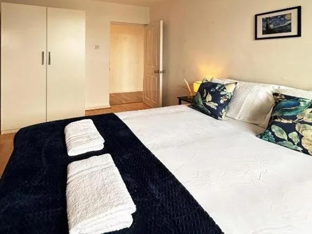 Room at Grove Park Road, Greater London