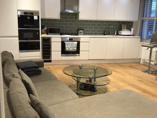 Room at Grove Place, Greater London