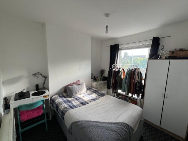 Room at Grove Road, Greater London