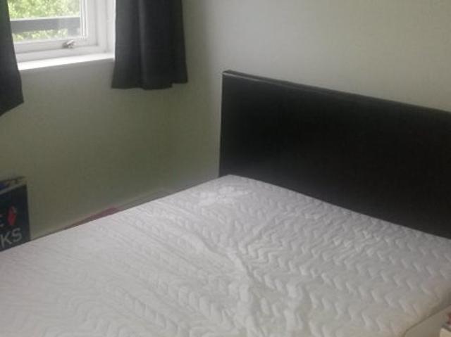 Room at Hugh Street, City of Westminster