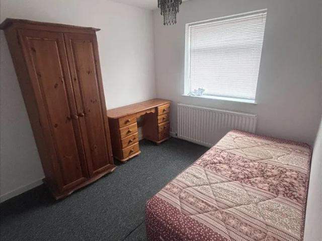 Room at Humber Road, Coventry