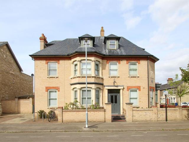 Room at Humberstone Road, Cambridge