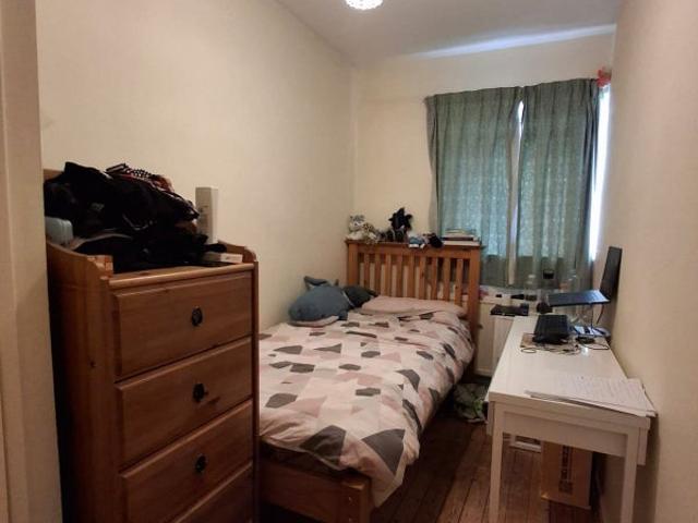 Room at Humbolt Road, Greater London