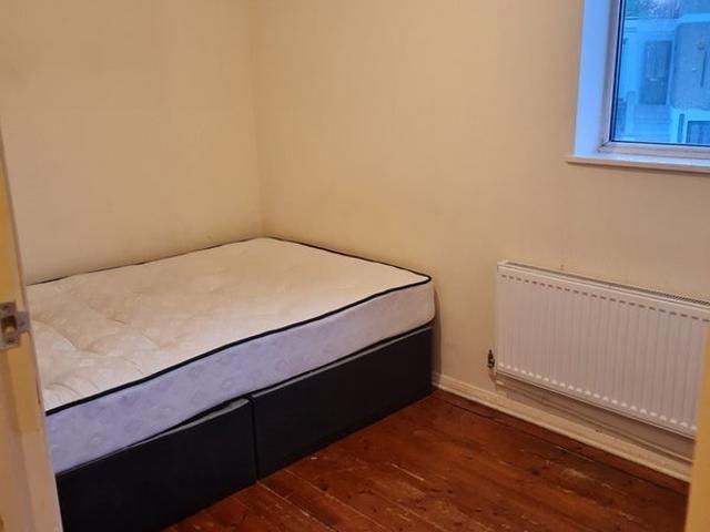 Room at Hungerford Road, Greater London