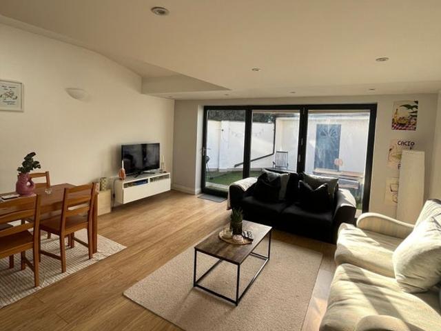Room at Huntspill Street, Greater London