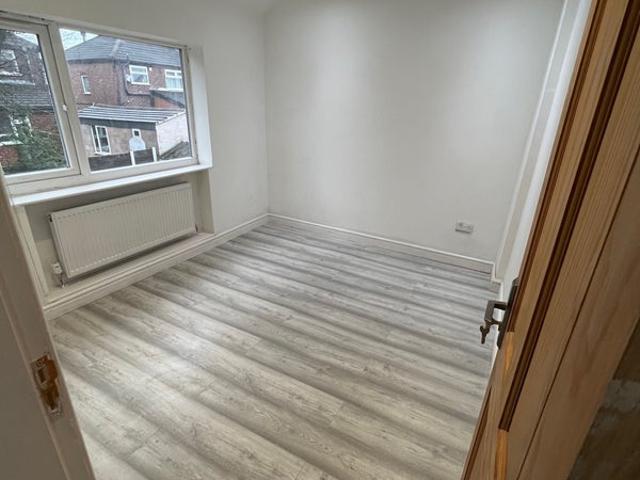 Room at Hurford Avenue, Manchester