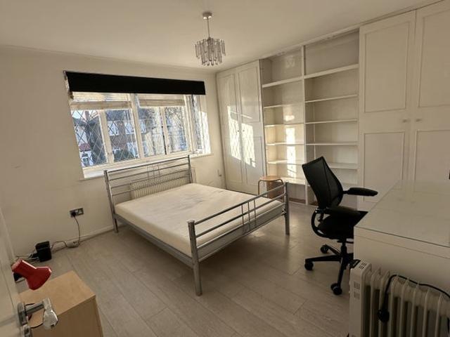 Room at Hurst Avenue, Greater London