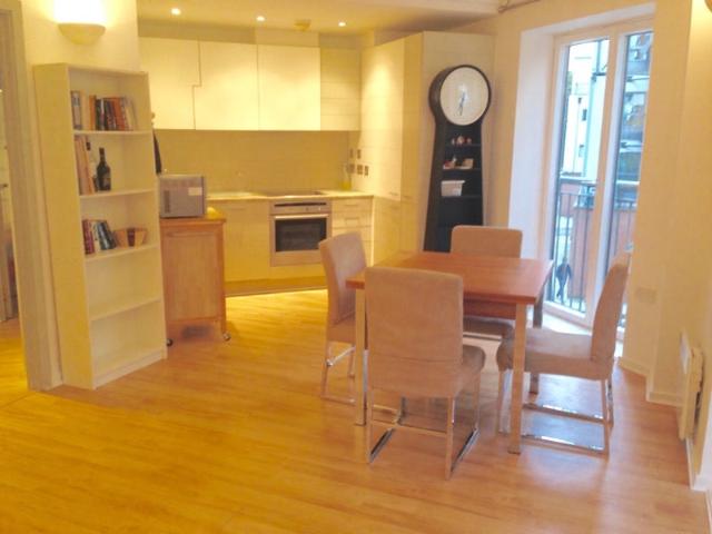 Room at Hutching's Street, Greater London