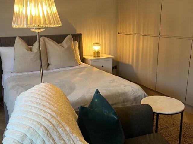 Room at Hutton Drive, Brentwood