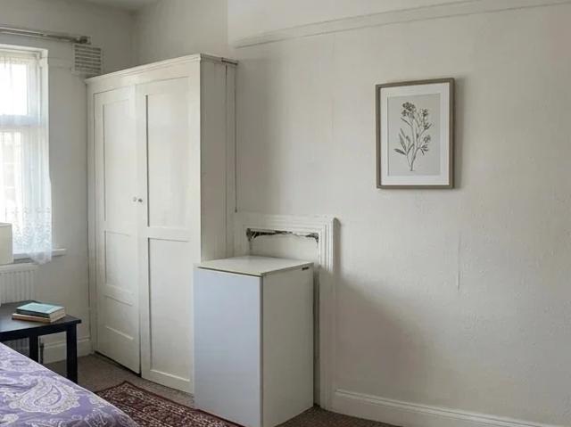 Room at Hyde Way, Greater London