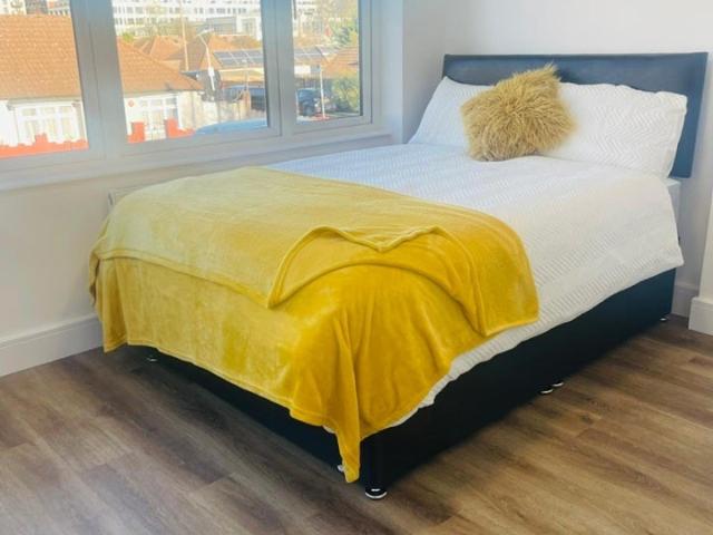 Room at Hyde Way, Greater London