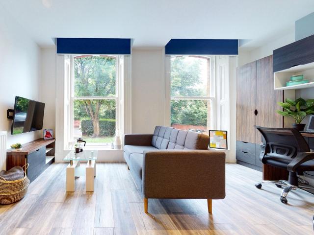 Room at Hyde Terrace, Leeds