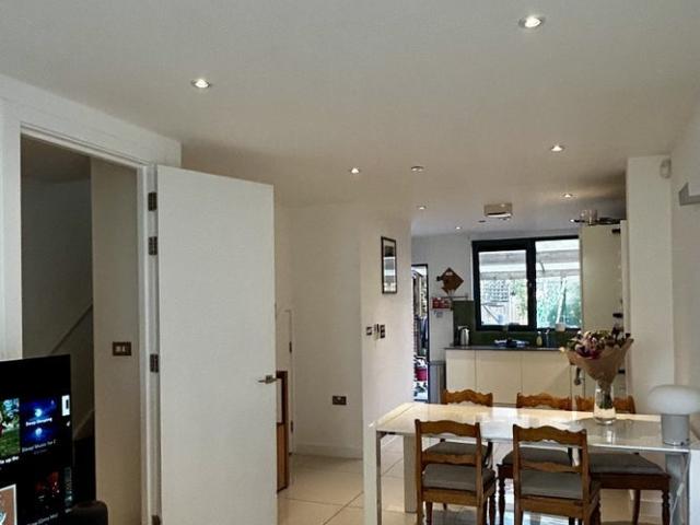 Room at Hackney Grove, Greater London