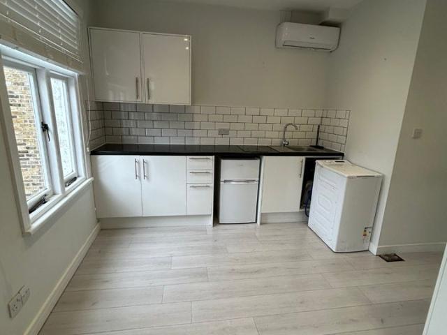 Room at Hackney Road, Greater London