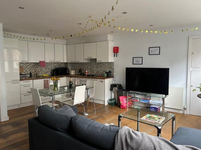 Room at Hackney Road, Greater London