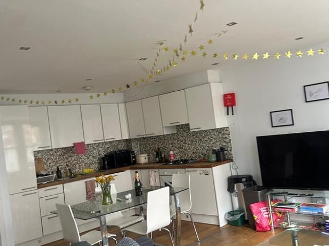 Room at Hackney Road, Greater London