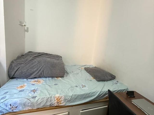 Room at Hagley Road, Birmingham
