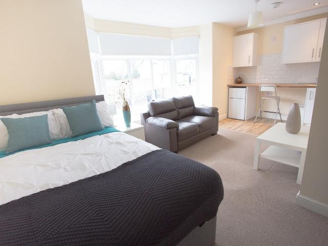 Room at Hagley Road, Birmingham