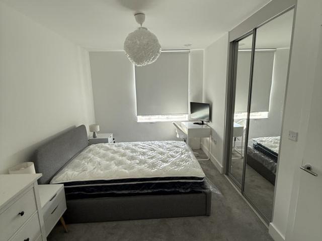 Room at Hadden Road, Greater London