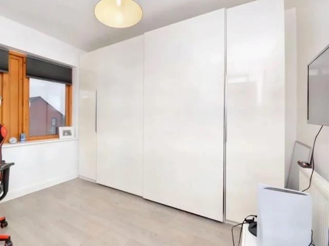Room at Haigh Moor Way, Leeds