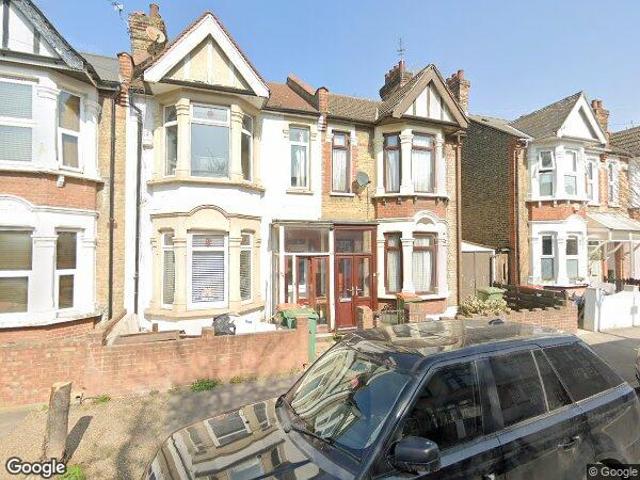 Room at Haldane Road, Greater London