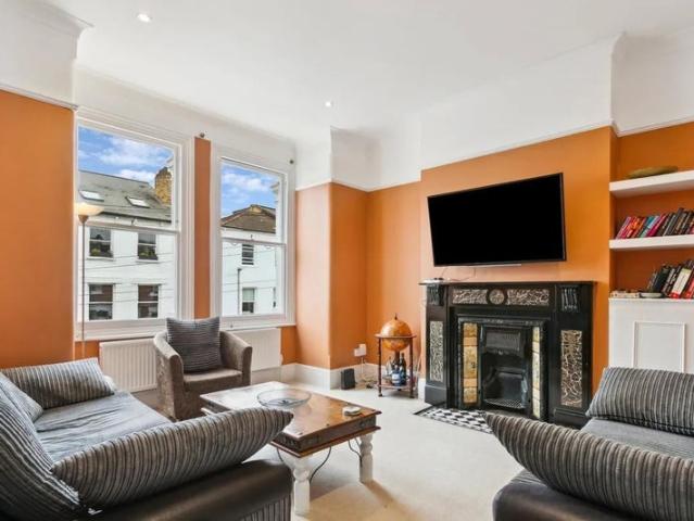 Room at Haldon Road, Greater London