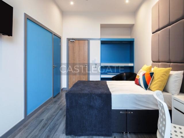 Room at Half Moon Street, Kirklees
