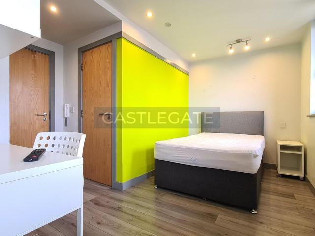 Room at Half Moon Street, Huddersfield