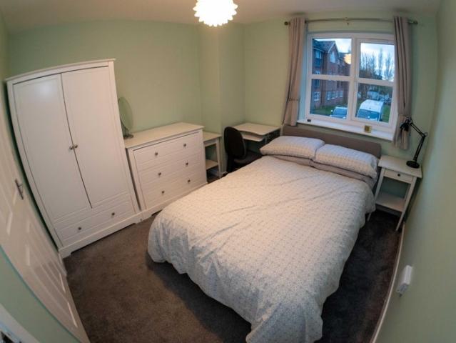 Room at Hall Lane, Manchester