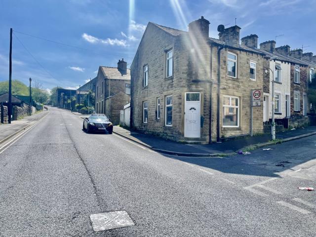 Room at Hallam Road, Borough of Pendle