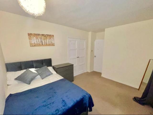 Room at Halstead Road, Greater London